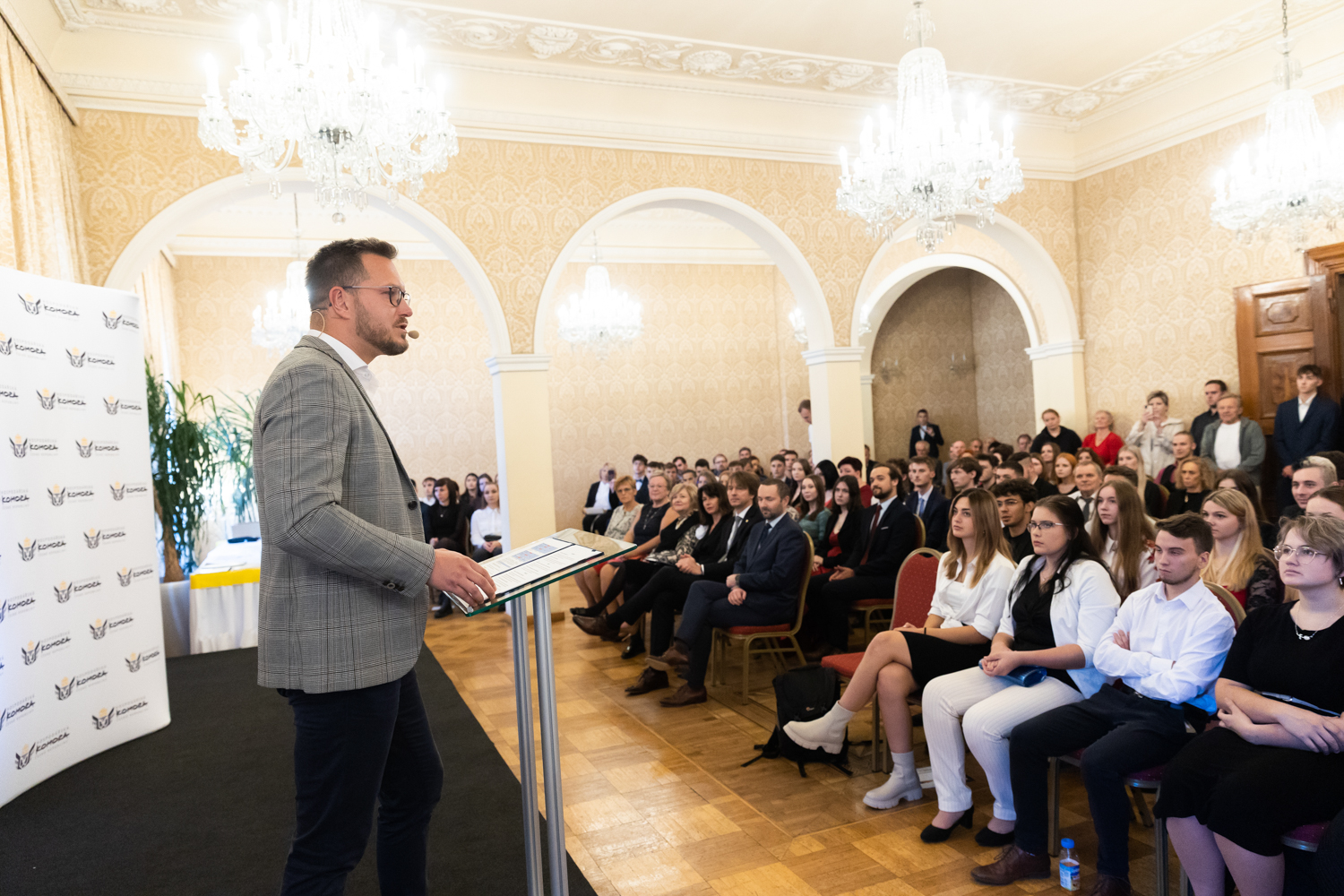 Absolvent roku 2023 | Fotogalerie | Střední škola průmyslová, hotelová ...